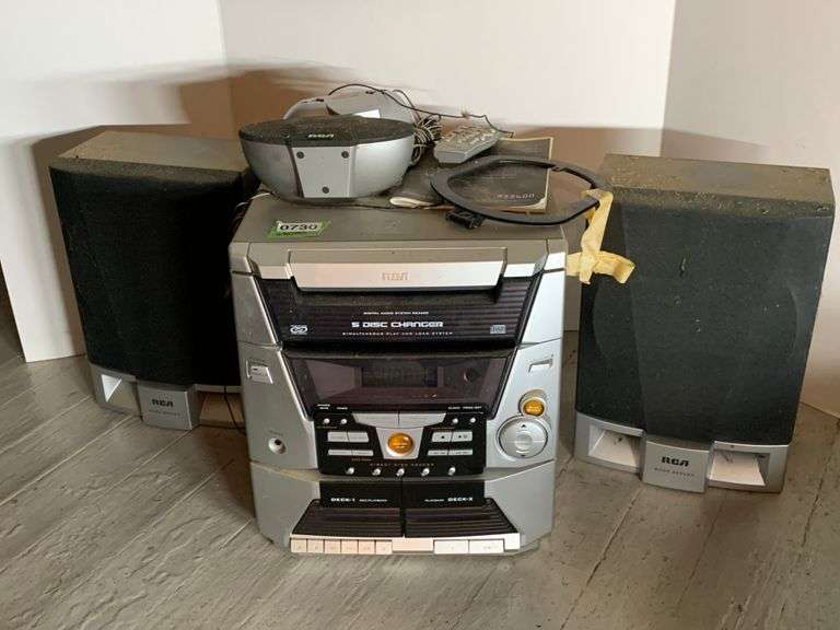 RCA RS2600 Stereo System - Delaware Auction Center