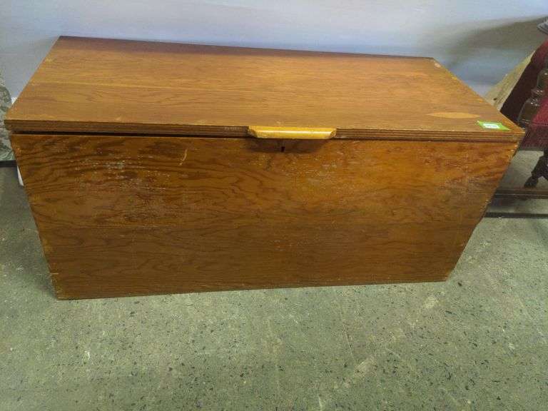 Homemade Pine Storage Box - Delaware Auction Center