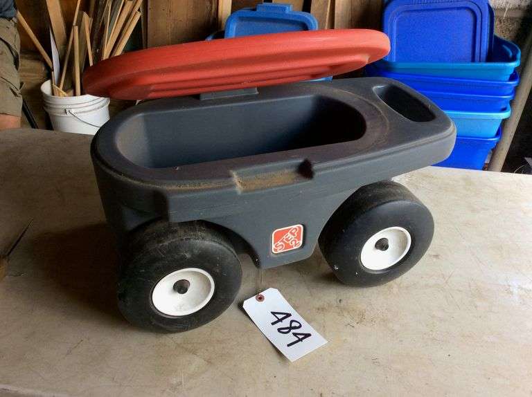 Step 2 Wheeled Cart - Duck Soup Auctions