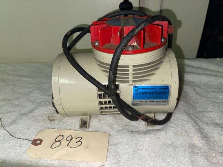Intermatic air compressor • Vintage • Basement - Duck Soup Auctions