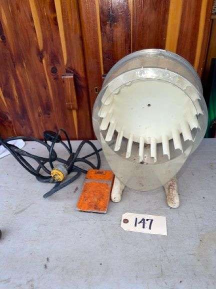 Ice cream Sprinkle applicator • Garage - Duck Soup Auctions