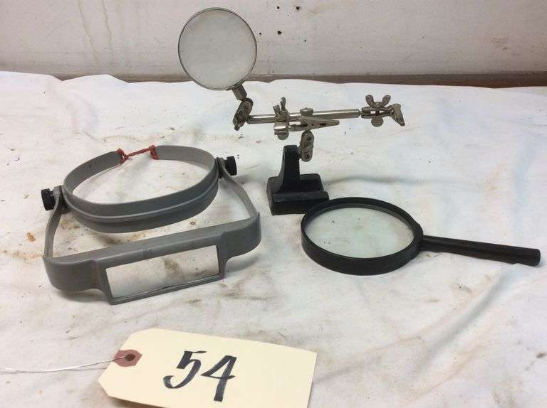 Magnifying Devices - Duck Soup Auctions