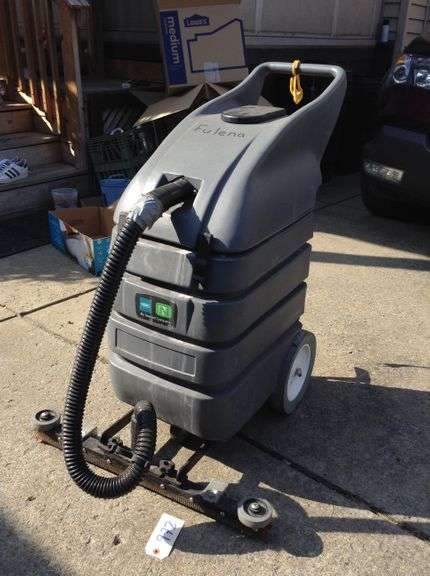 Walk Behind Wet Floor Vac and Squeegee Machine - Duck Soup Auctions