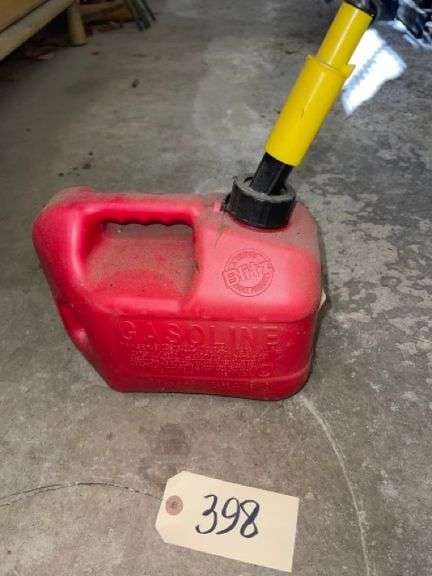 Blitz 1 gal gas container • Garage - Duck Soup Auctions