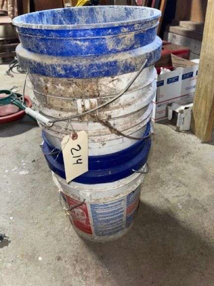 5 gal buckets • Plastic • Garage - Duck Soup Auctions