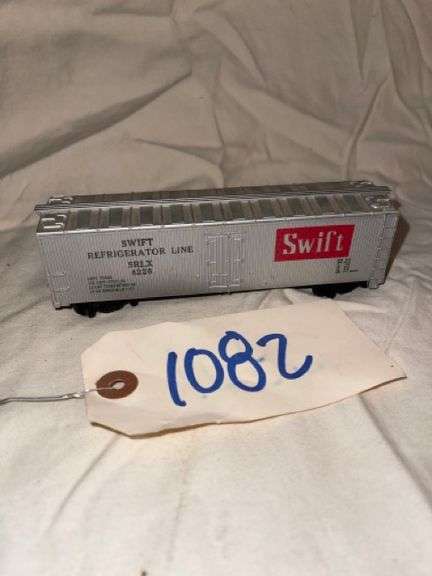 Swift refrigerator line H0 train car • Basement - Duck Soup Auctions