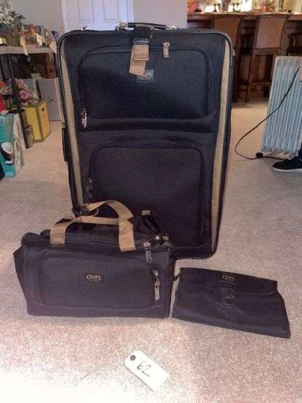 Chaps luggage set 3pc. • Basement - Duck Soup Auctions