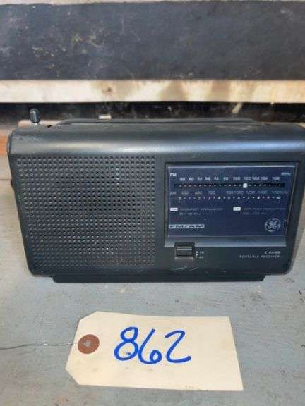 GE am fm radio • Garage (Detached) - Duck Soup Auctions