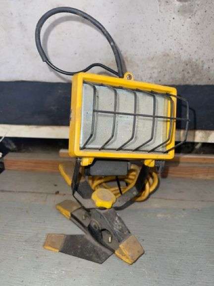 Clamp work light • Garage (Detached) - Duck Soup Auctions