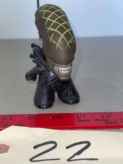 Titans figures aliens vs predators xenomorph • Garage • ( Click for ...