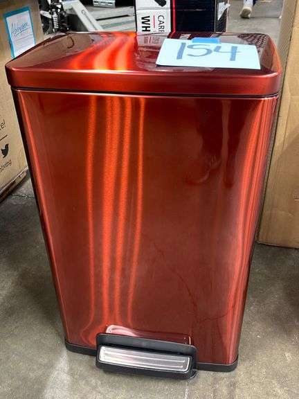 TRAMONTINA RED STEP ON TRASH CAN - Earl's Auction Company