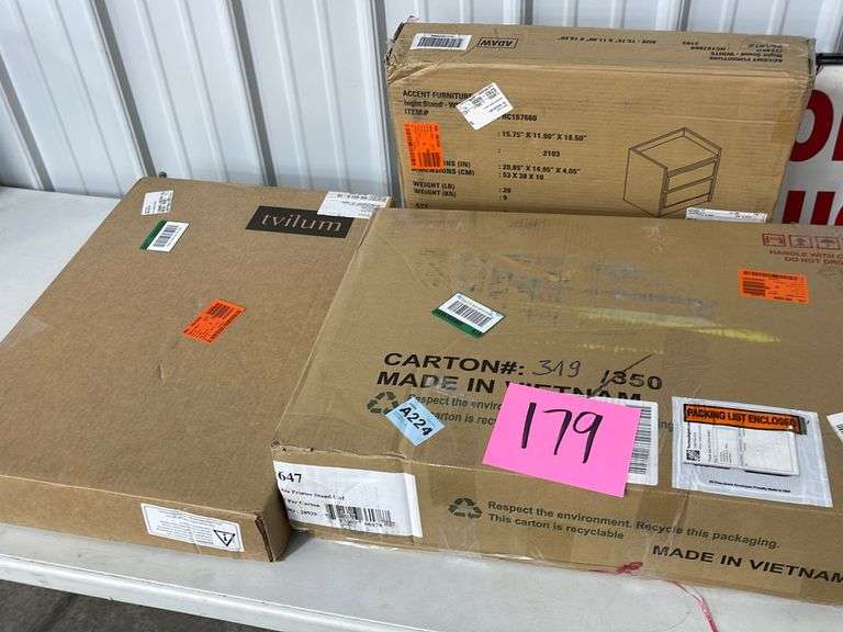 3PC OF SMALL FURNITURE ITEMS - SEE PHOTOS - Earl's Auction Company