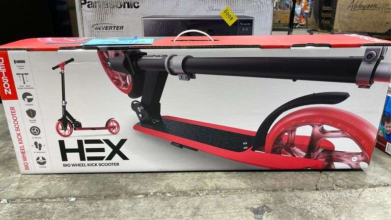 JETSON HEX BIG WHEEL KICK SCOOTER IN BOX - Earl's Auction Company