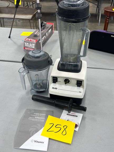 VITAMIX 5000 - Earl's Auction Company