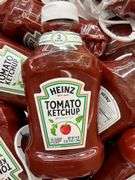 LARGE PALLET OF HEINZ KETCHUP BOTTLES - Earl's Auction Company