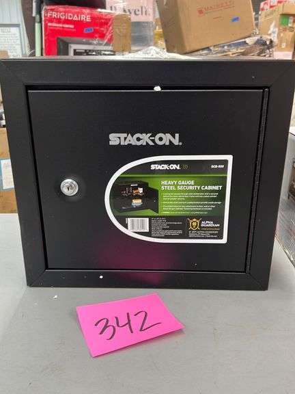 STACK ON STEEL SECURITY CABINET W/ KEYS - Earl's Auction Company