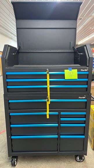 TORIN 42" 11 DRAWER TOOL CHEST & CABINET COMBO SET - Earl's Auction Company
