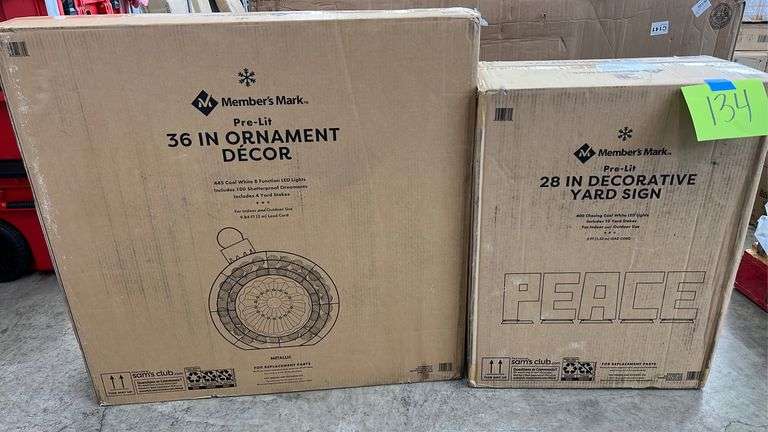 28" "PEACE" YARD SIGN & 36" ORNAMENT DECOR IN BOXES - Earl's Auction ...