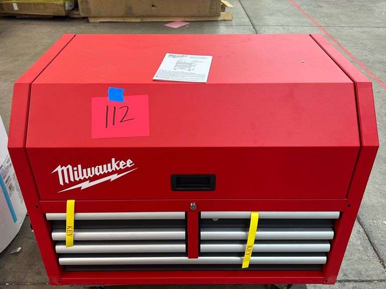 MILWAUKEE 36" 7-DRAWER TOOL CHEST - Earl's Auction Company