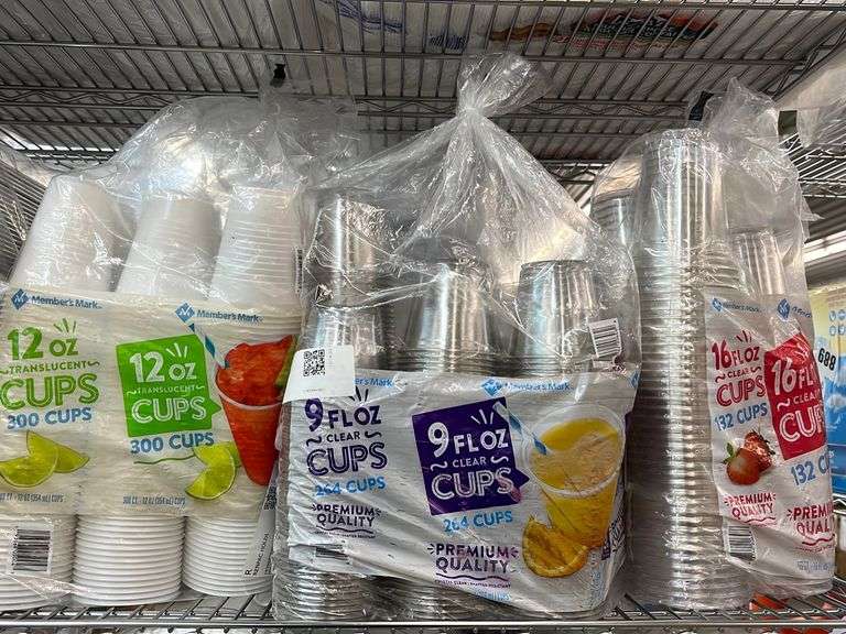 LARGE LOT OF DISPOSABLE PAPER PRODUCTS SERVEWARE SEE PHOTOS Earl s Auction Company large-lot-of-disposable-paper-products-serveware-see-photos-earl-s-auction-company
