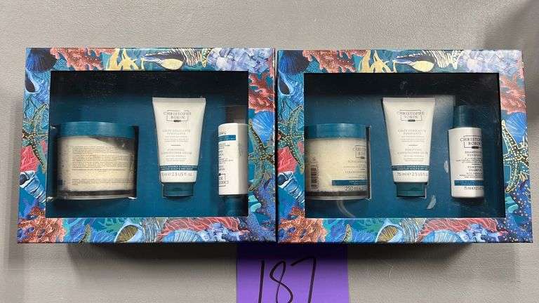 (2) CHRISTOPHER ROBIN HAIR DETOX GIFT SETS - Earl's Auction Company