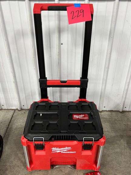 MILWAUKEE PACKOUT ROLLING TOOL BOX - Earl's Auction Company