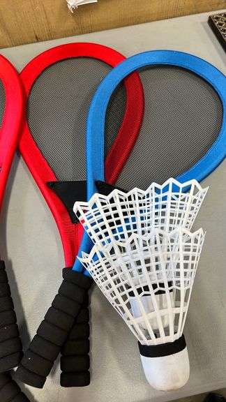 JUMBO BADMINTON SET - Earl's Auction Company