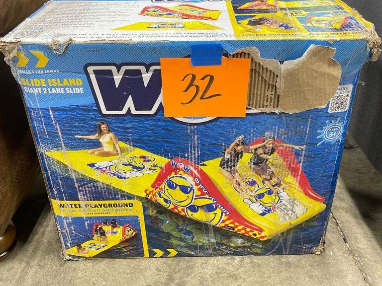 WOW INFLATABLE SLIDE ISLAND IN BOX - Earl's Auction Company