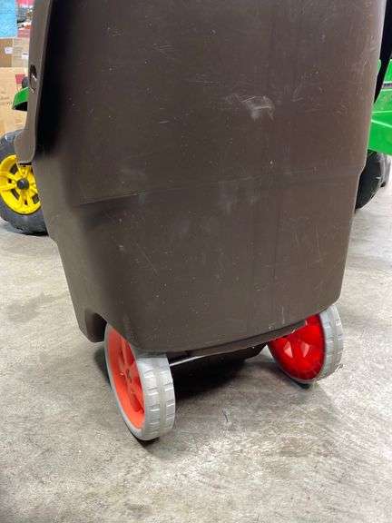 KETER EASY GO XL MULTIPURPOSE GARDEN CART - Earl's Auction Company