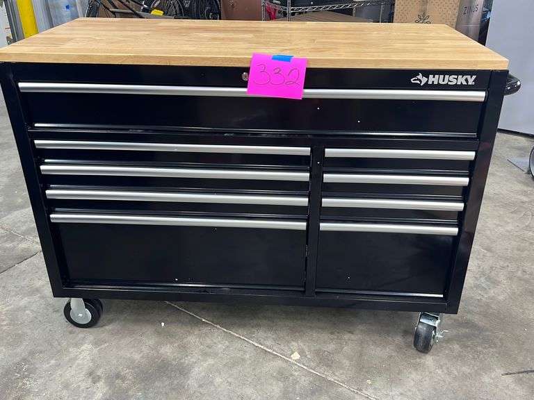 HUSKY 52" MOBILE WORKBENCH - BLACK (NO KEYS) - Earl's Auction Company