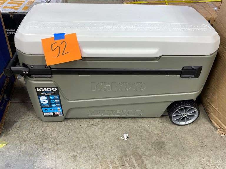 IGLOO MAXCOLD 100QT GLIDE WHEELED COOLER - Earl's Auction Company