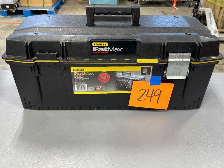 STANLEY FAT MAX 28" TOOL BOX - Earl's Auction Company