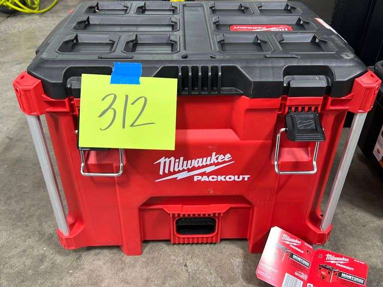 MILWAUKEE PACKOUT XL TOOL BOX - Earl's Auction Company