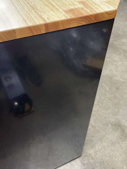 HUSKY 28" 1 DRAWER 2 DOOR BASE CABINET - Earl's Auction Company