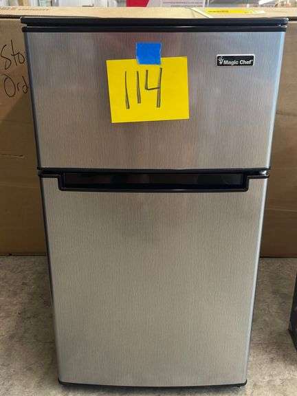 MAGIC CHEF 3.1 cu.ft COMPACT REFRIGERATOR - STAINLESS - Earl's Auction ...