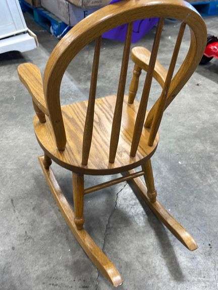 KIDS WOODEN ROCKING CHAIR - Earl's Auction Company