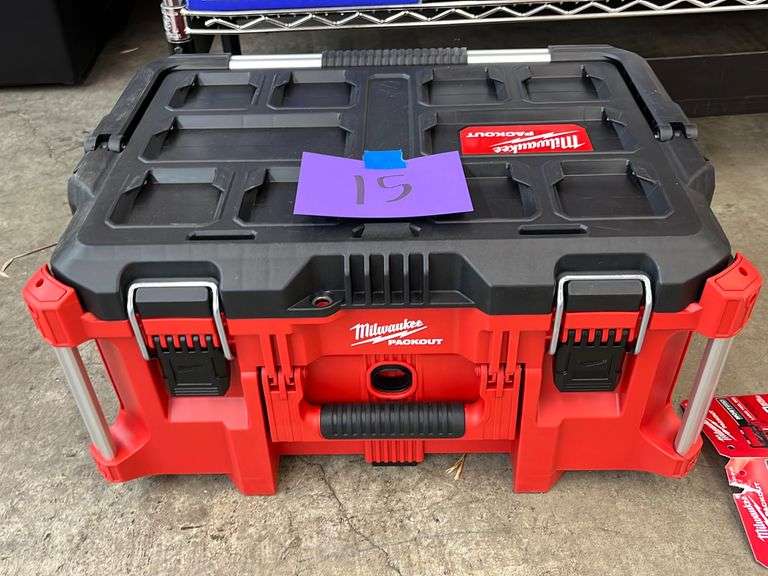 NEW MILWAUKEE PACKOUT LARGE TOOL BOX - Earl's Auction Company