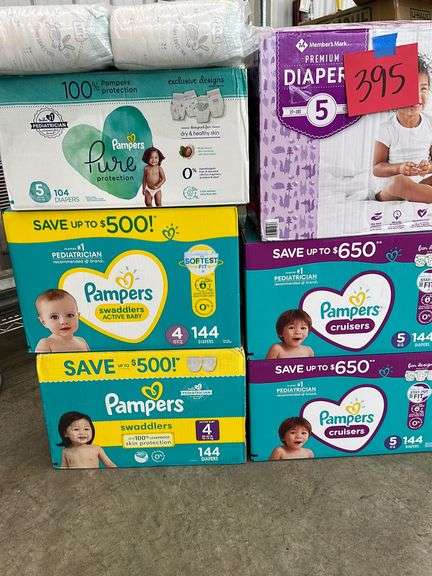 (6) BOXES OF DIAPERS/WIPES SZ 4 & 5 - Earl's Auction Company