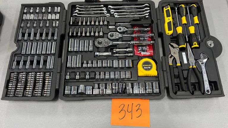STANLEY MECHANICS TOOL SET IN CASE - Earl's Auction Company