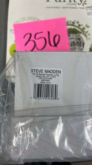 FULL & TWIN SHEET SETS & STEVE MADDEN HAT SET IN BOX - Earl's Auction ...