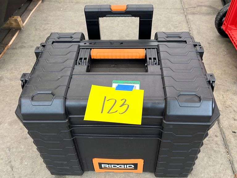 RIDGID INTERLOCKING SYSTEM ROLLING TOOL BOX - Earl's Auction Company