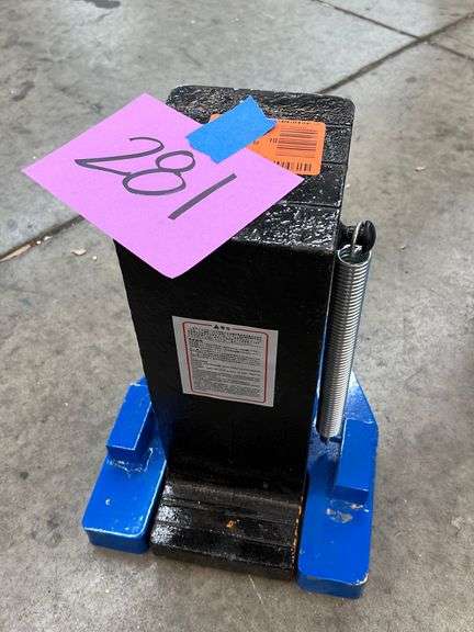 VEVOR HYDRAULIC JAW TYPE JACK - Earl's Auction Company