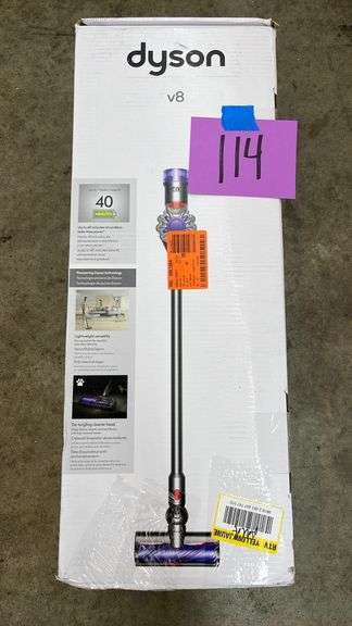 DYSON V8 VACUUM IN BOX - Earl's Auction Company
