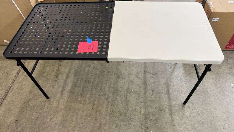 LIFETIME 5FT FOLDING TABLE - Earl's Auction Company