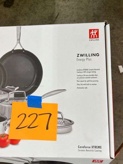 ZWILLING 13PC COOKWARE SET IN BOX - Earl's Auction Company