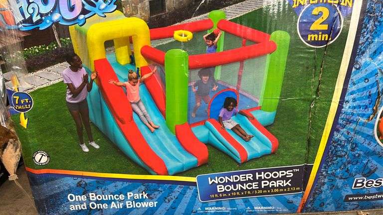 BESTWAY WONDER HOOPS BOUNCE PARK IN BOX - Earl's Auction Company