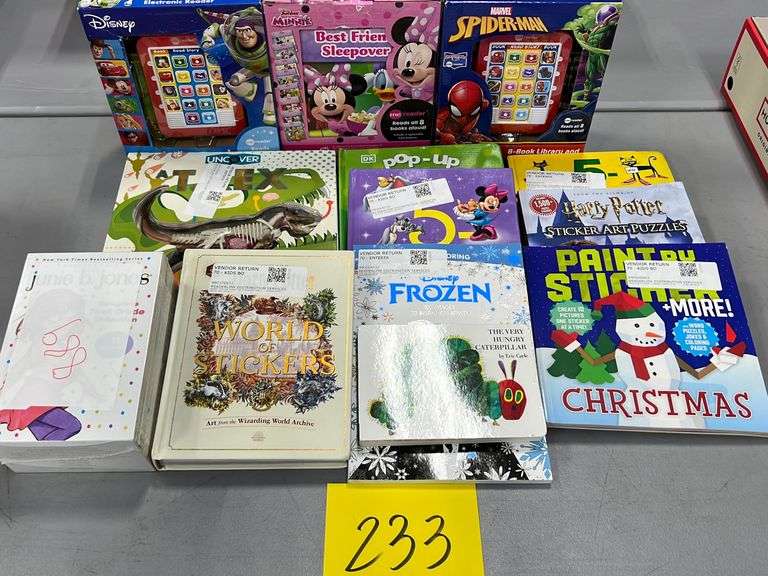 MISC LOT OF KIDS BOOKS & ACTIVITY SETS - Earl's Auction Company