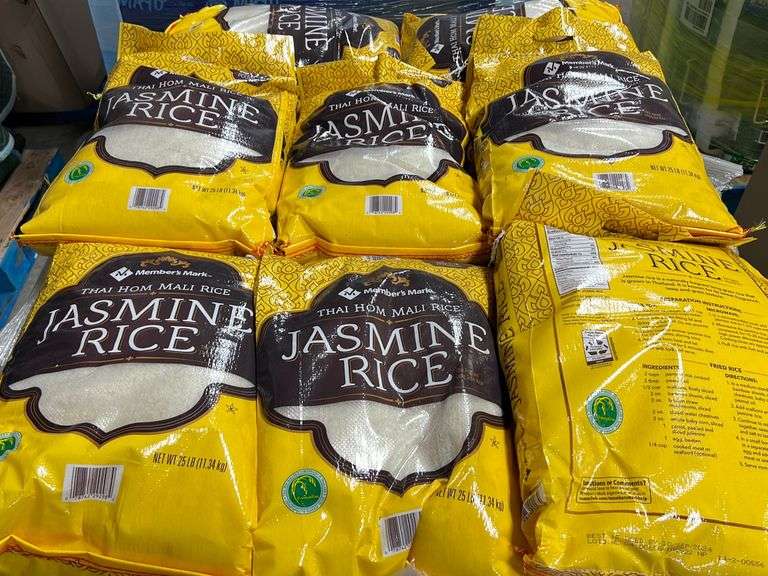 (8) BAGS OF JASMINE RICE (25LB PER BAG) - Earl's Auction Company