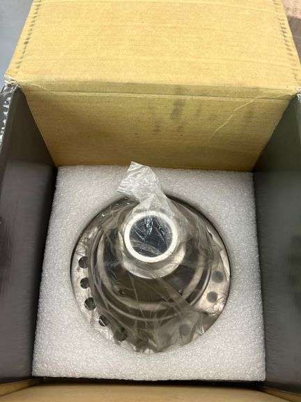 SPARTAN HELICAL WORM GEAR LIMITED SLIP DIFFERENTIAL IN BOX - Earl's ...
