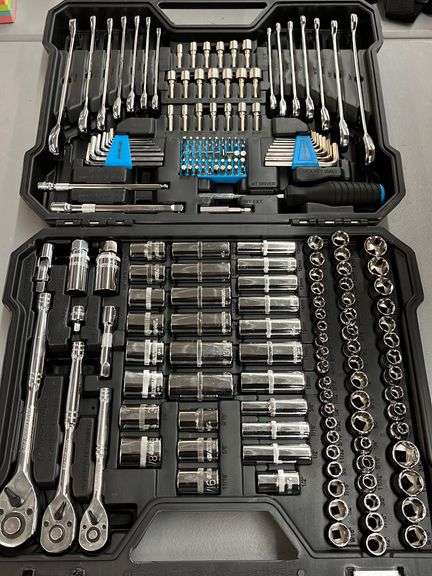 CHANNEL LOCK 200PC MECHANICS TOOL SET - Earl's Auction Company